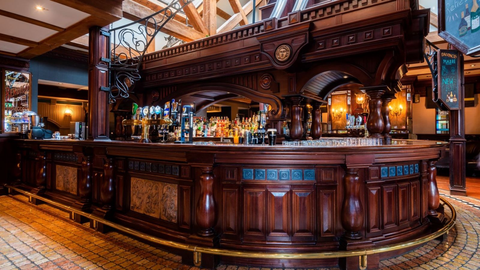 Da Vinci’s Bar | Da Vinci's Hotel